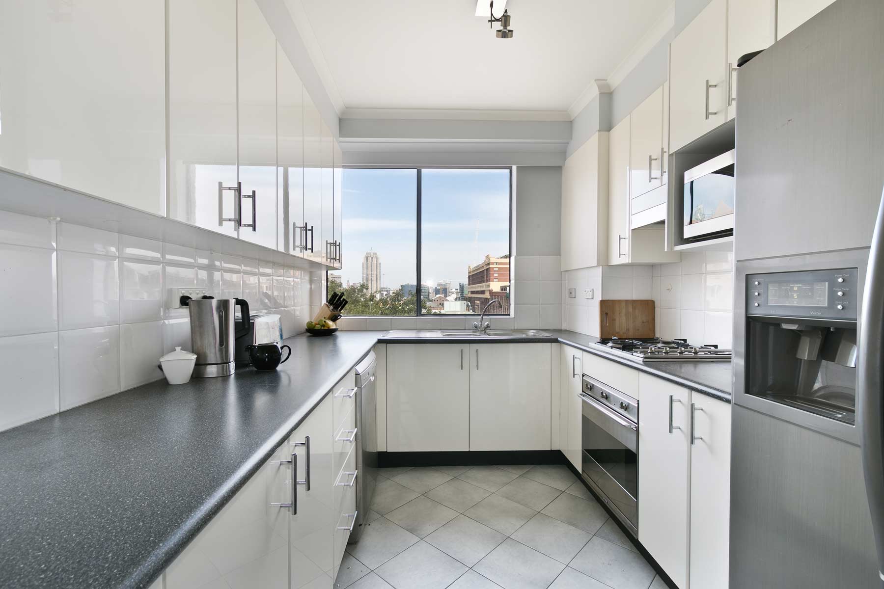 Creating The Perfect Small Kitchen Layout in 2025