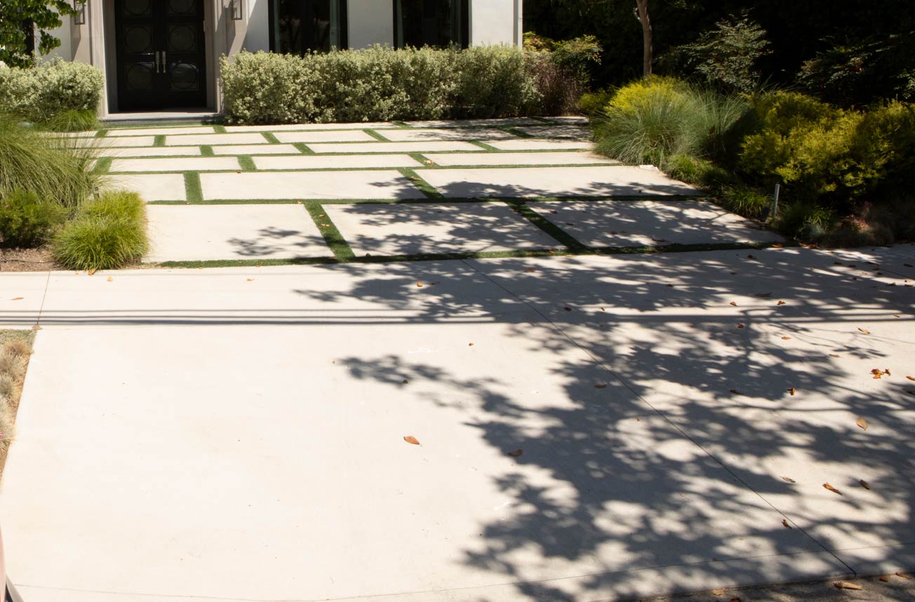 Common Concrete Driveway Issues: Causes, Repairs & Prevention