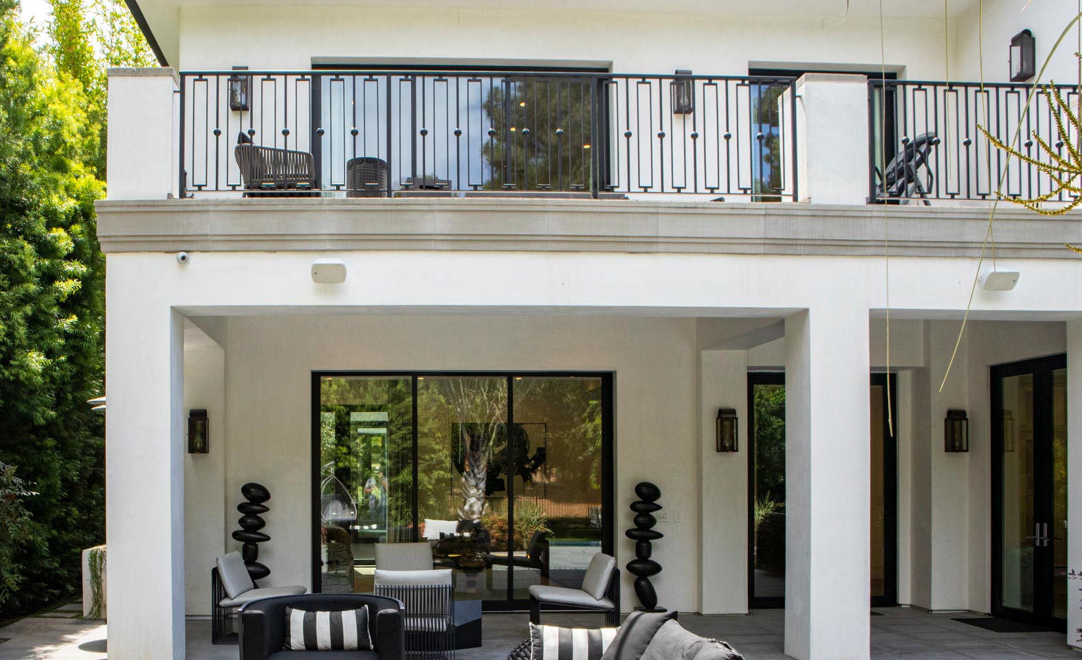 Modern Mediterranean Magic: Reimagining Home Design with Coastal Elegance